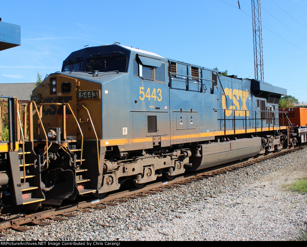 CSXT 5443 on L031-24